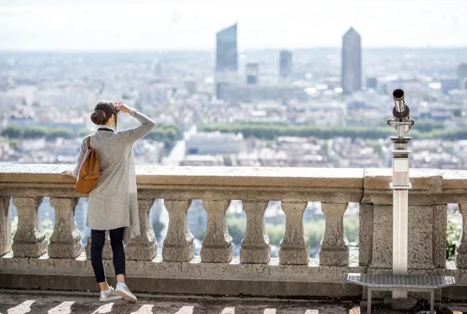 Métropole de Lyon : près de 2000 bénéficiaires du "Revenu solidarité jeunes" deux ans après son ...